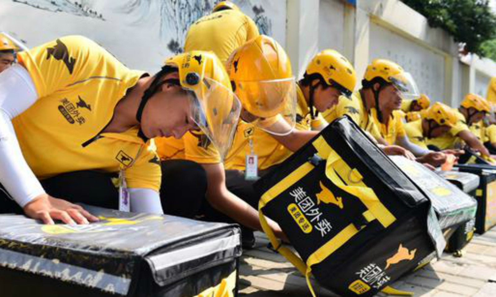 Food delivery service Meituan gets back on track - Asia Times